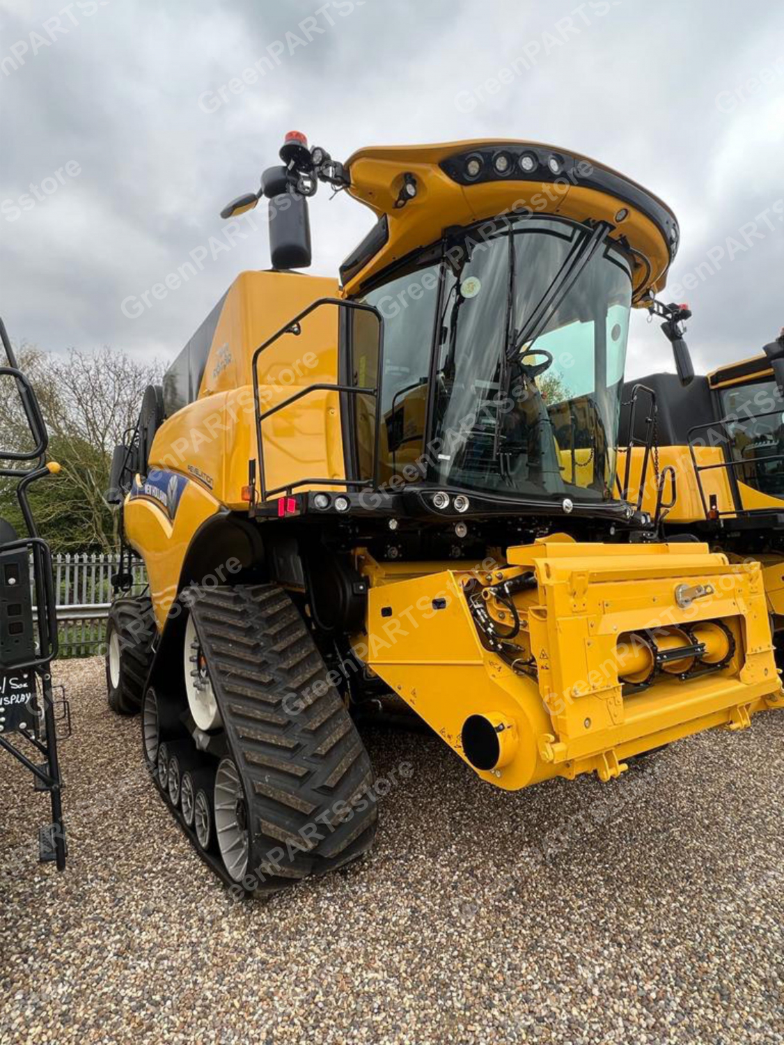 Комбайн New Holland CR 8.90